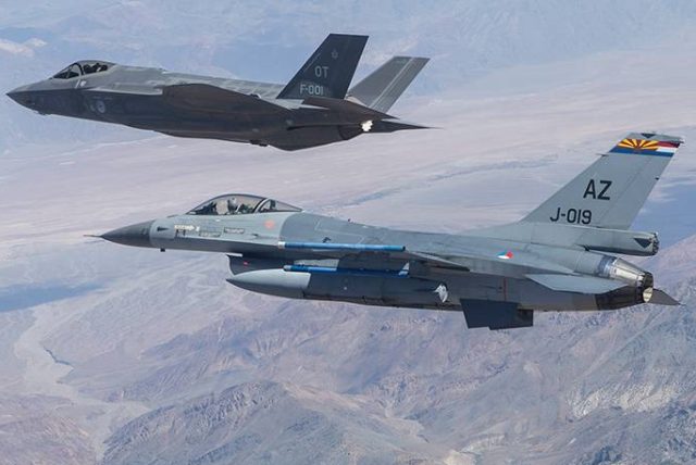 Welke straaljagers heeft Nederland gehad? - Nationaal Militair Museum