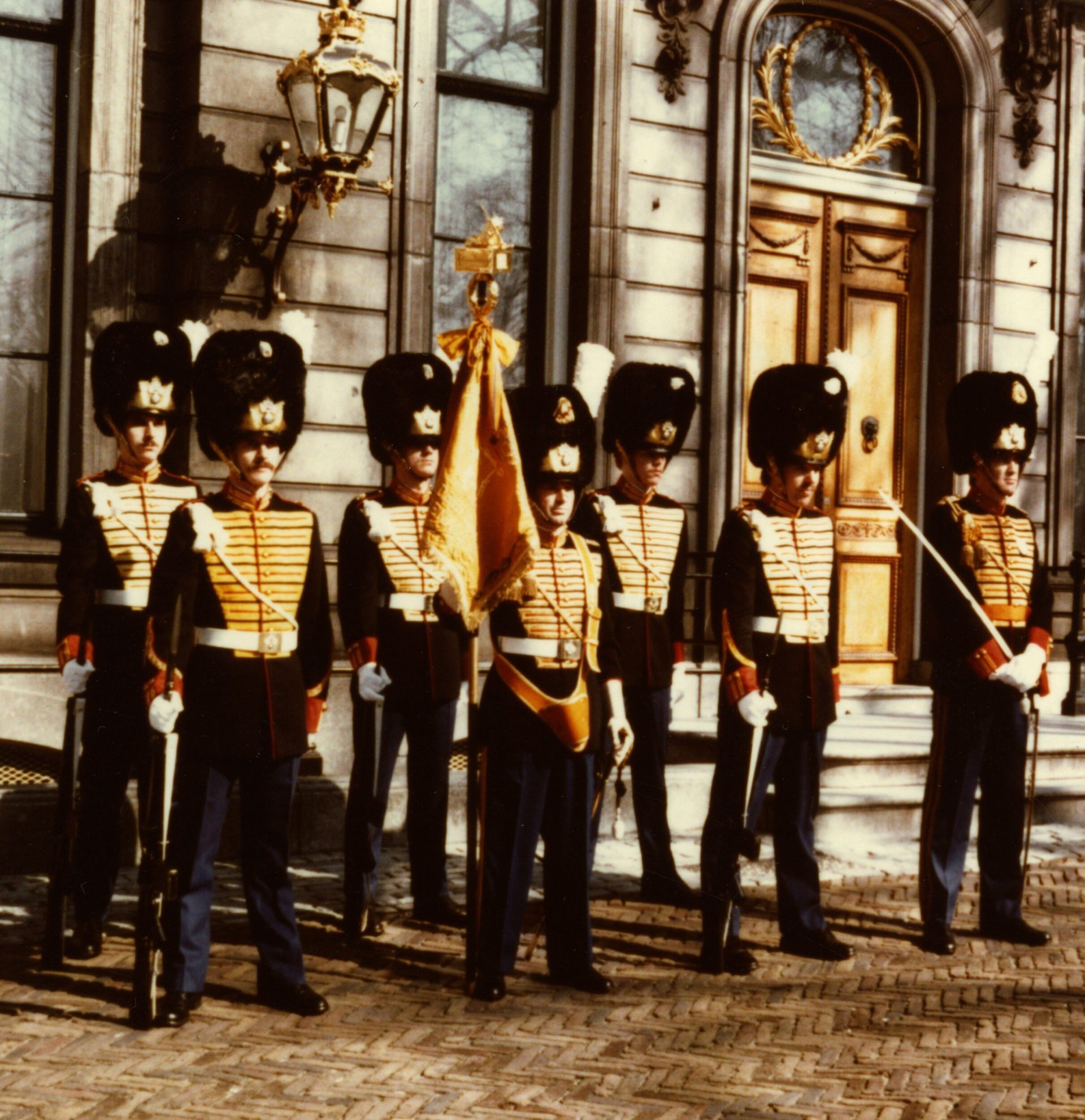 Grenadiers en Jagers: een eeuwenoude elite-eenheid - Nationaal Militair ...